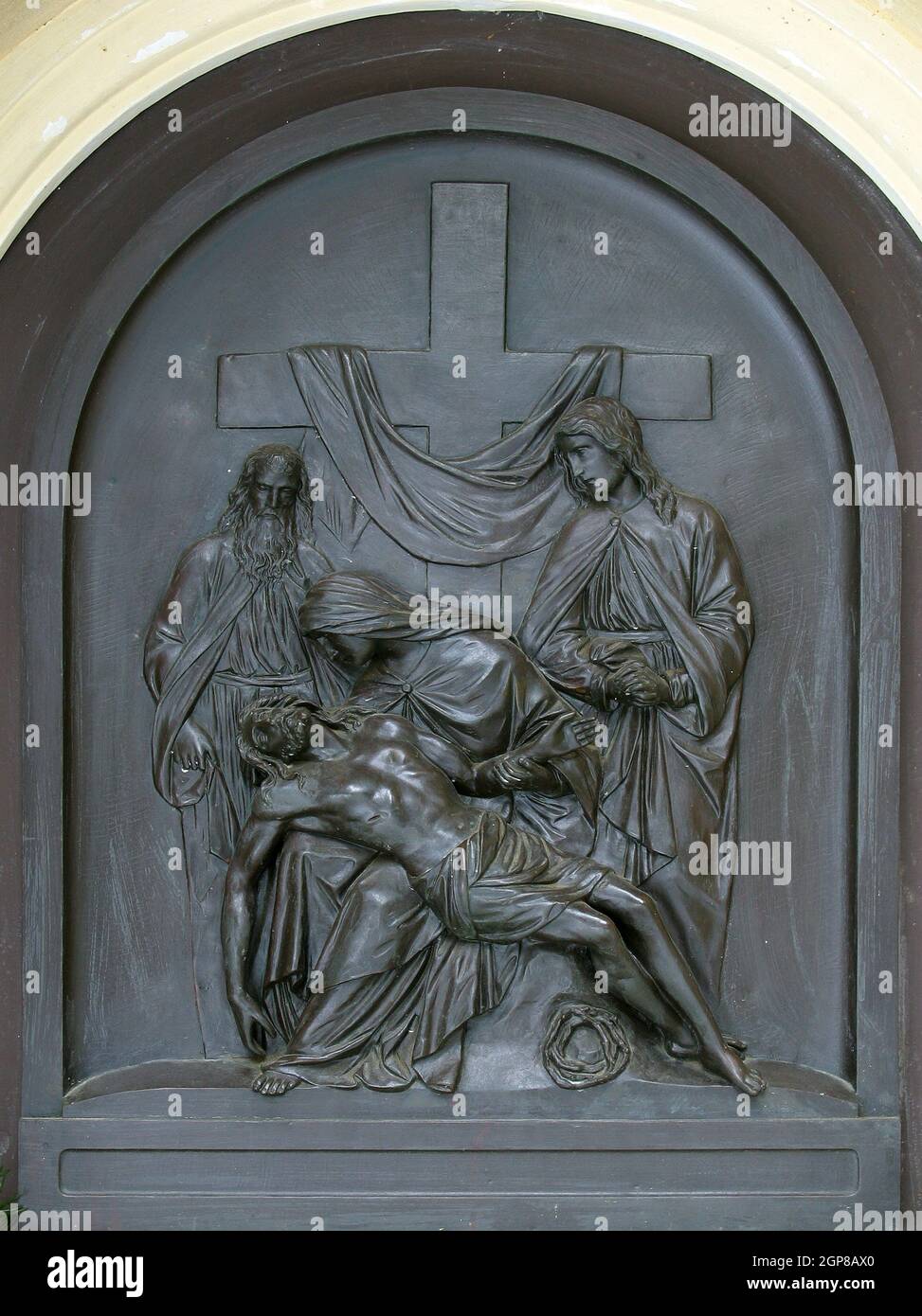 13th Stations of the Cross, Jesus' body is removed from the cross, St ...