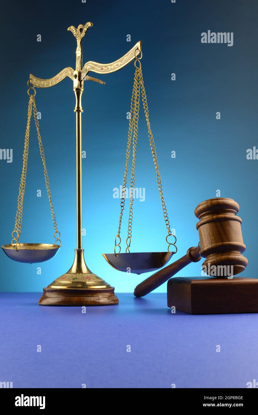 A weigh scale set and gavel block for various justice concepts Stock ...