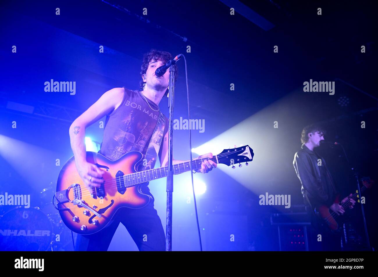 Inhaler band hi-res stock photography and images - Alamy