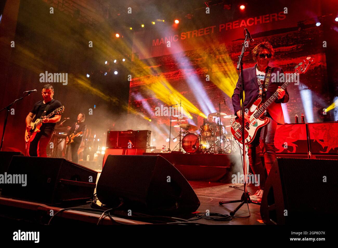 Sean moore of the manic street preachers hi-res stock photography and ...