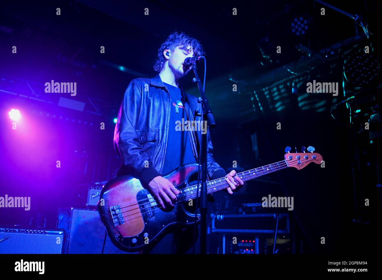 Inhaler singer hi-res stock photography and images - Alamy