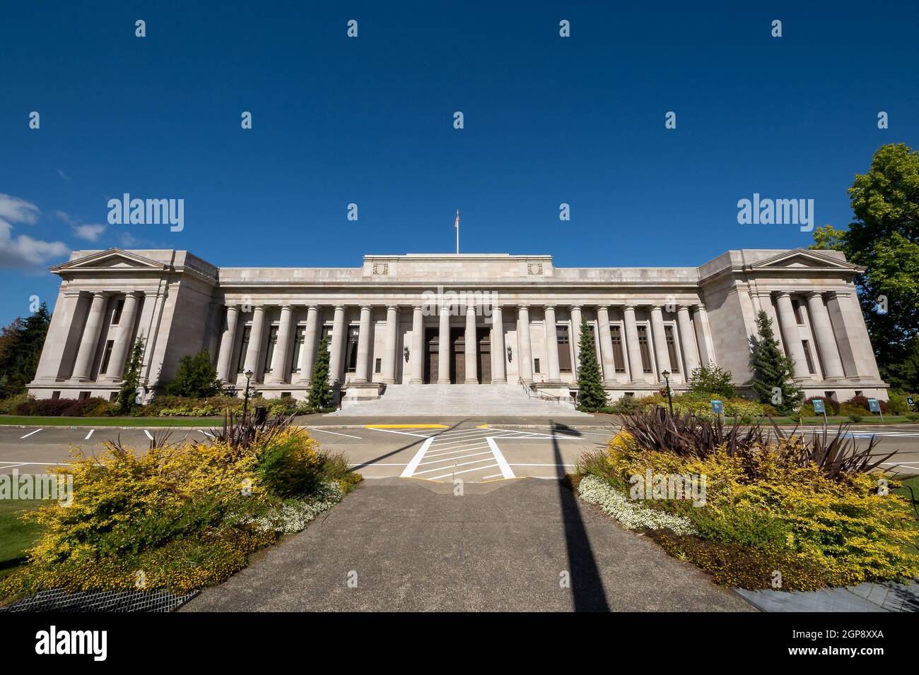 Neoclassical temple hi-res stock photography and images - Alamy