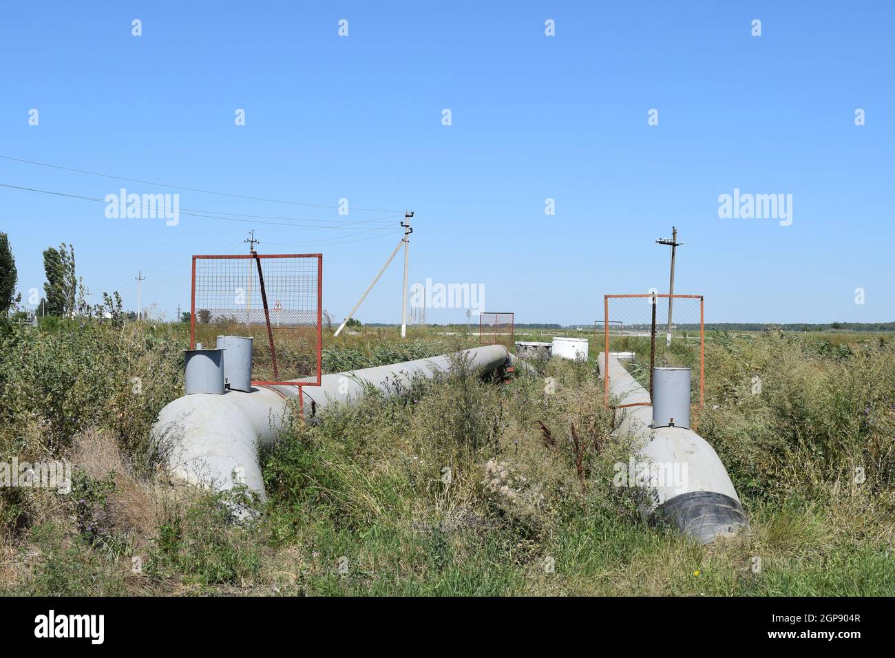 Small bridge valve hi-res stock photography and images - Alamy