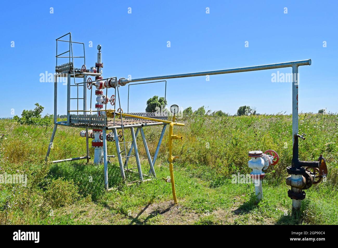 Well for oil and gas production. Oil well wellhead equipment. Oil ...