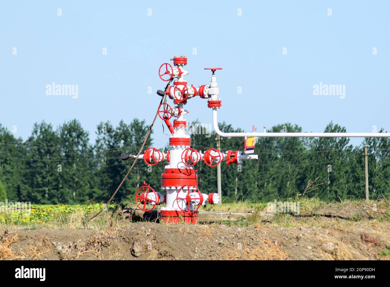 Wellhead manifold hi-res stock photography and images - Alamy
