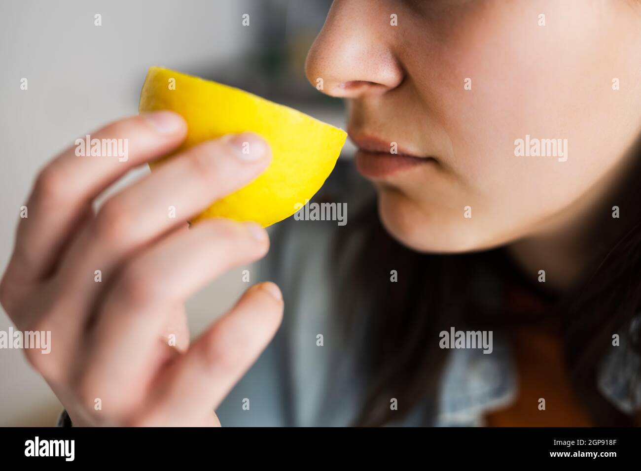 Sensing sniffing hi-res stock photography and images - Alamy