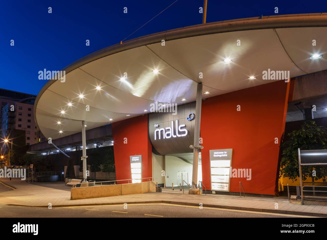 Basingstoke malls hi-res stock photography and images - Alamy