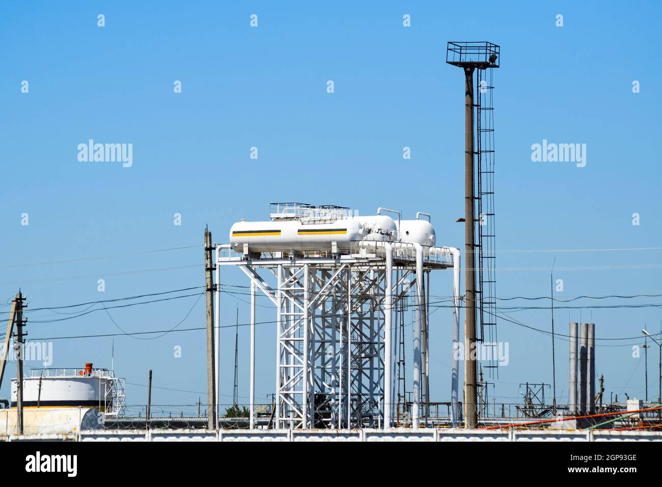Separator equipment oil separation hi-res stock photography and images - Alamy