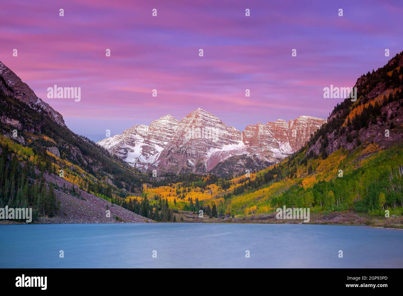 Landscape photo of Maroon bell in Aspen Colorado autumn season, United ...