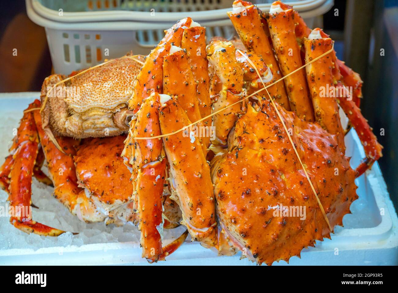 Red King Crab (Taraba crab) or Alaska King Crab at seafood market in ...