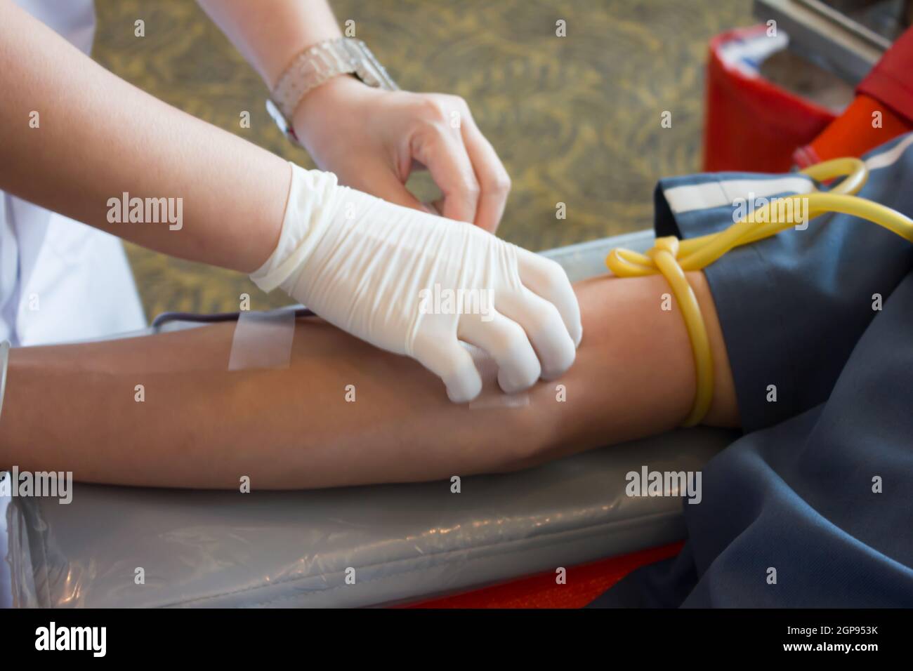 aid blood people in hospital Stock Photo - Alamy