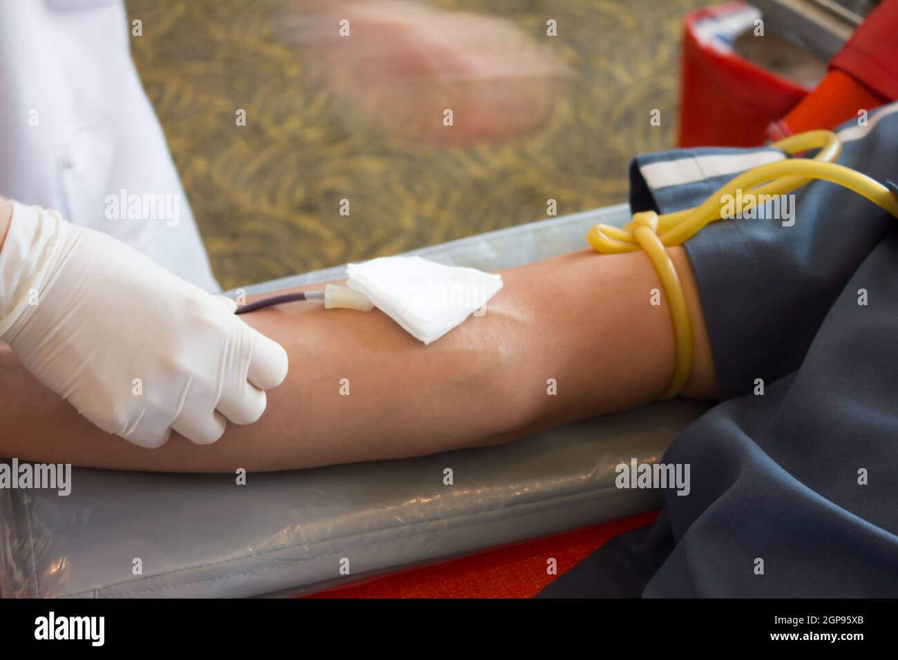 aid blood people in hospital Stock Photo - Alamy