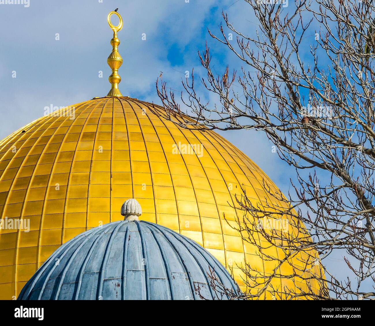 Exterior of famous rock dome building, jerusalem city Stock Photo - Alamy