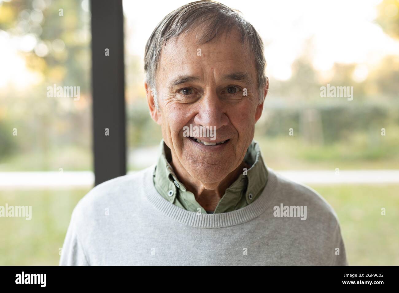 Man senior caucasian hi-res stock photography and images - Alamy