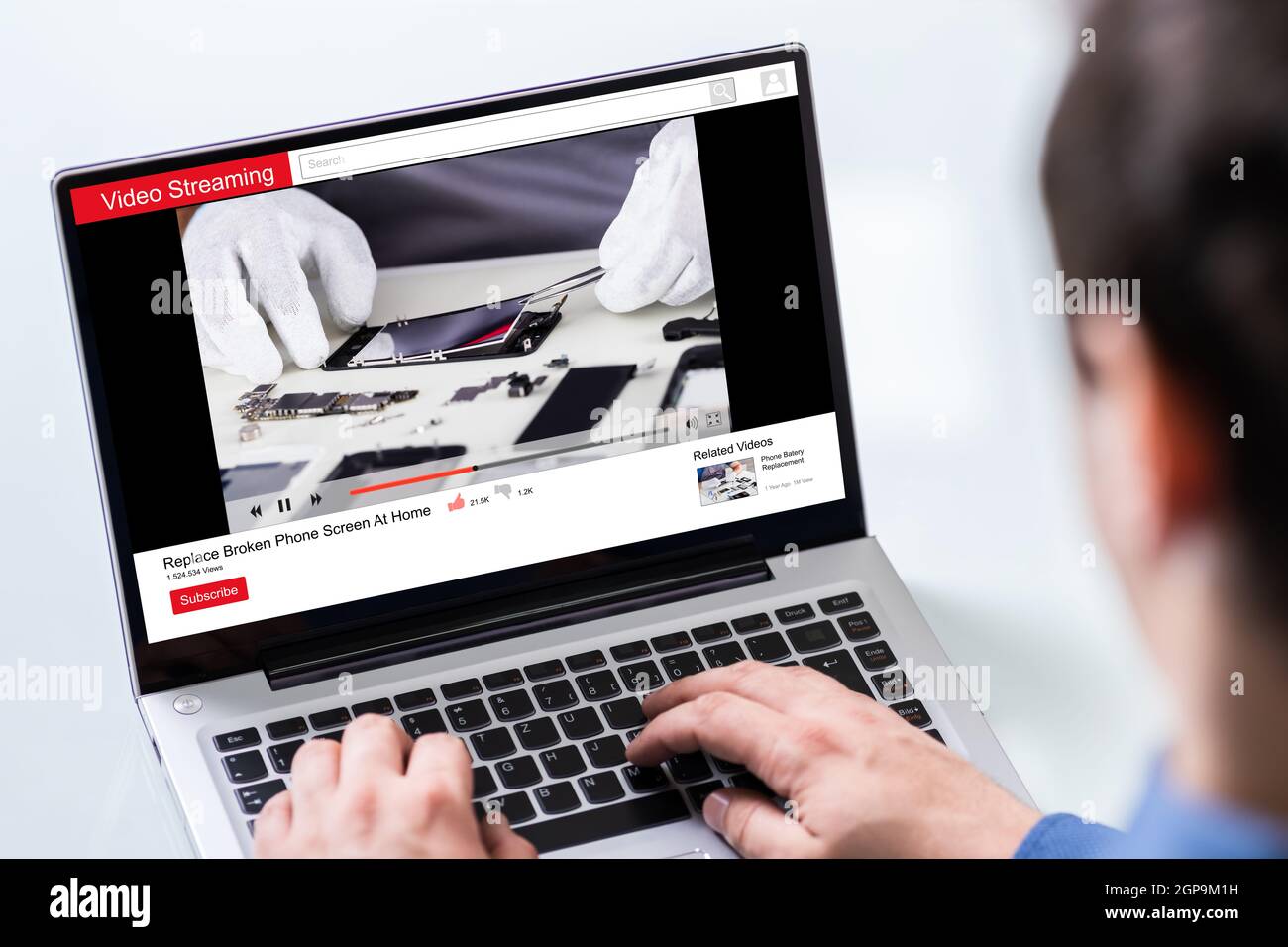 Phone Repair Online Video Class Or Course Stock Photo - Alamy