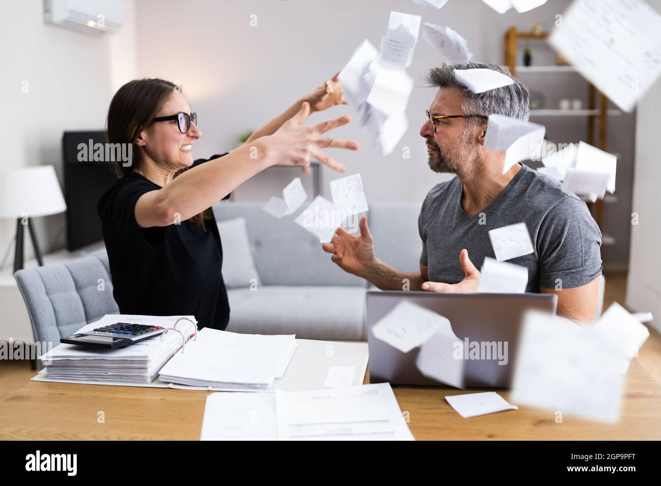 Money worry family hi-res stock photography and images - Alamy