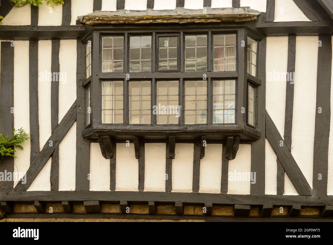 Bow window hi-res stock photography and images - Alamy