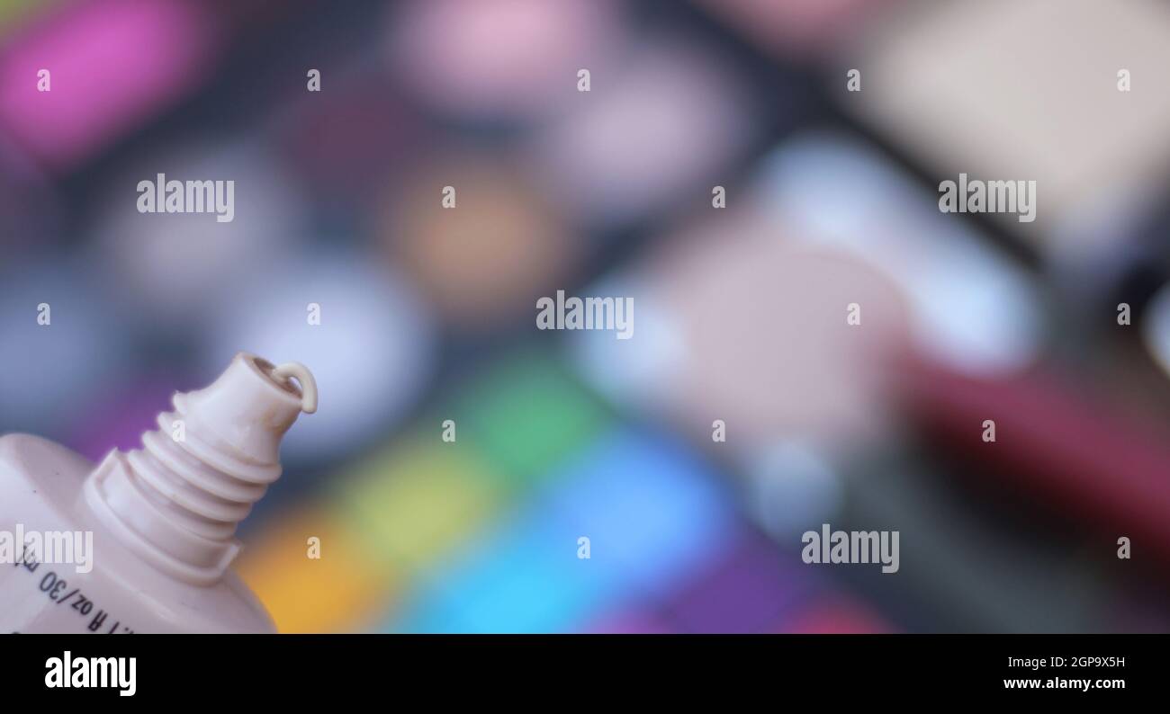 Make up counter cosmetics hi-res stock photography and images - Alamy