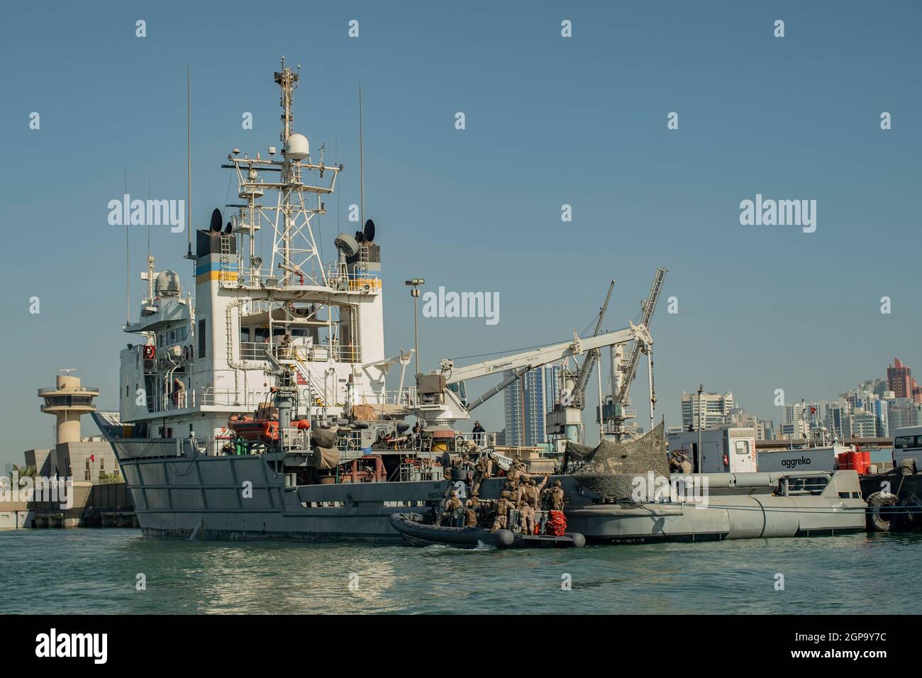 Usns catawba t atf 168 hi-res stock photography and images - Alamy
