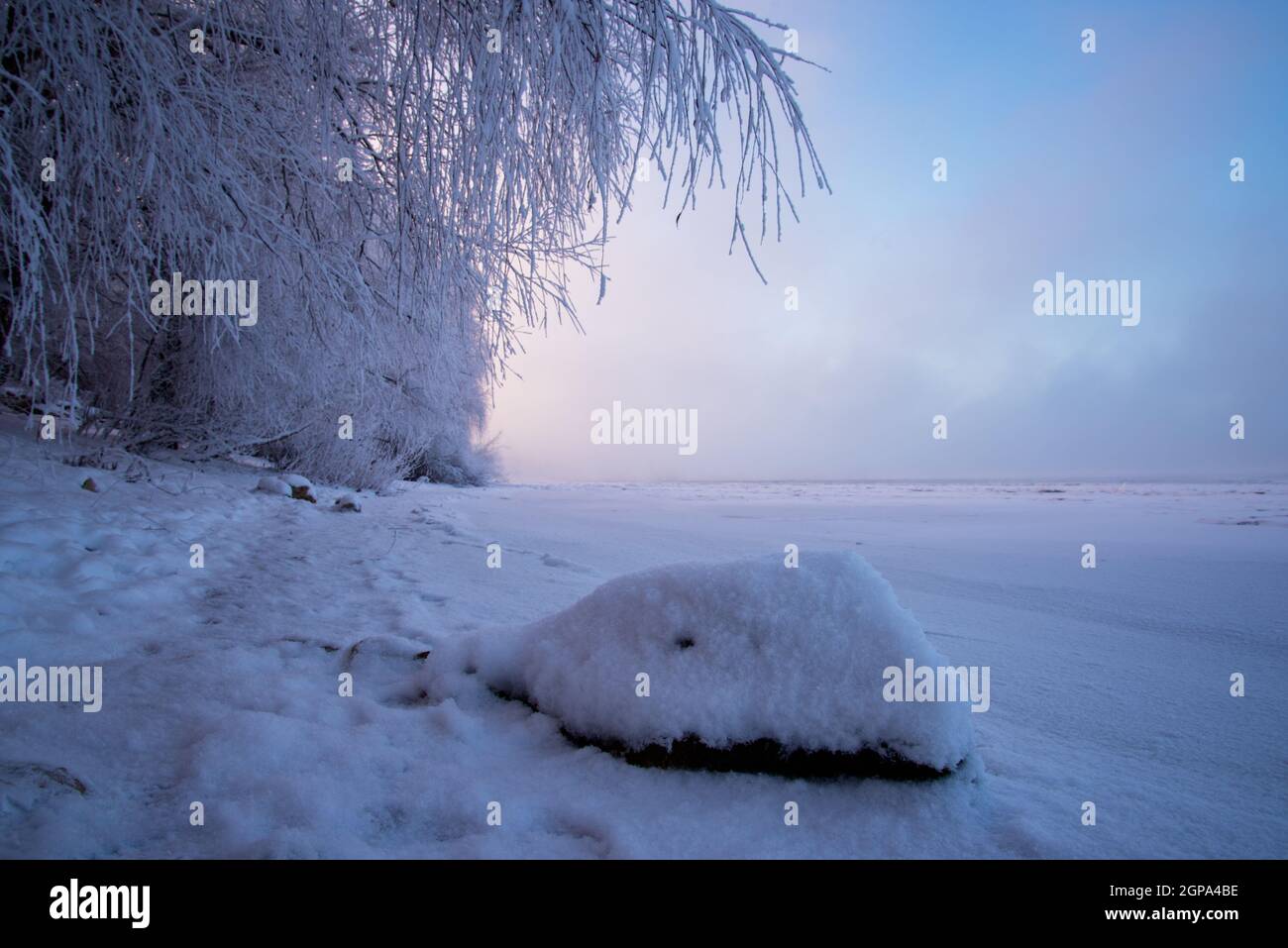 Hanging bank wood hi-res stock photography and images - Alamy