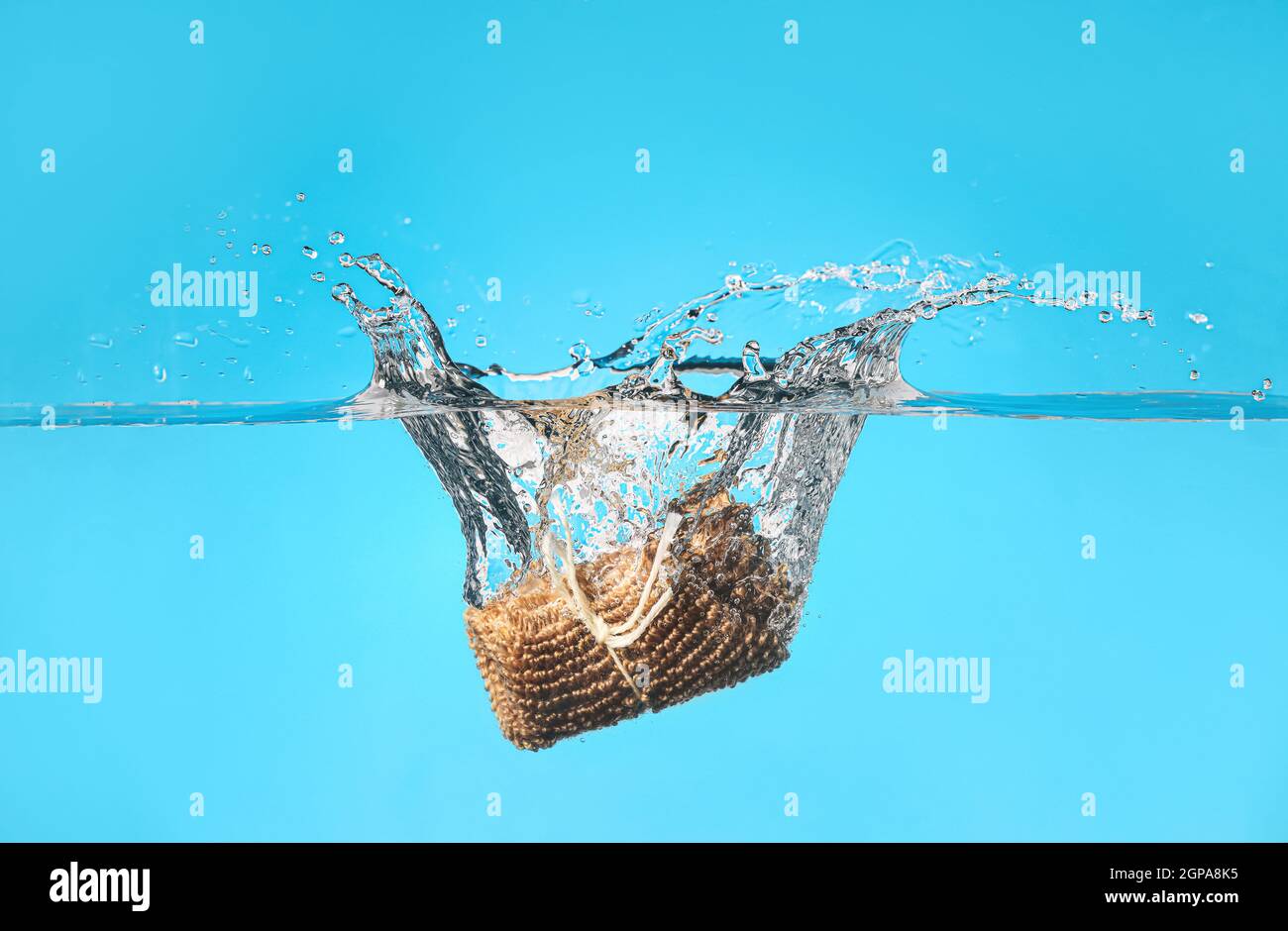 Dipped sponge hi-res stock photography and images - Alamy