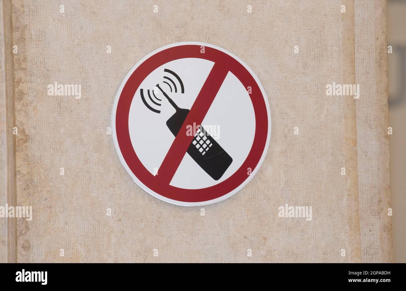 No phones allowed sign hi-res stock photography and images - Alamy