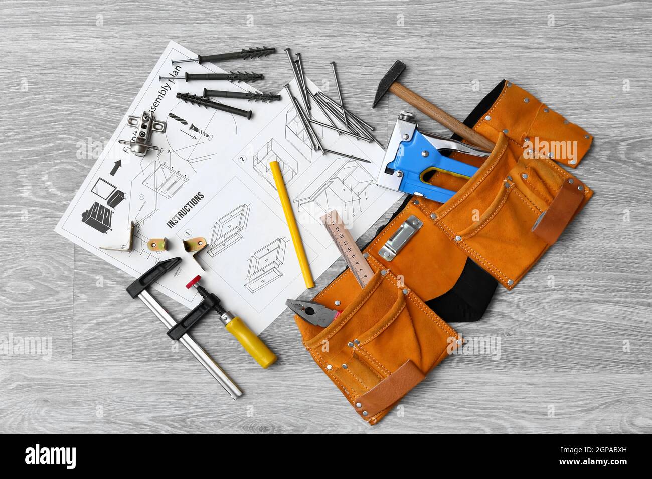 Scattered tools hi-res stock photography and images - Alamy