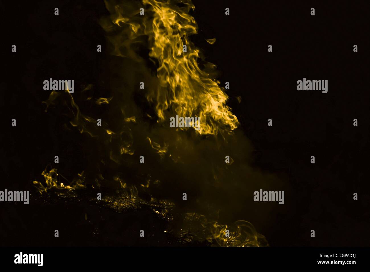 Sodium burning yellow hi-res stock photography and images - Alamy