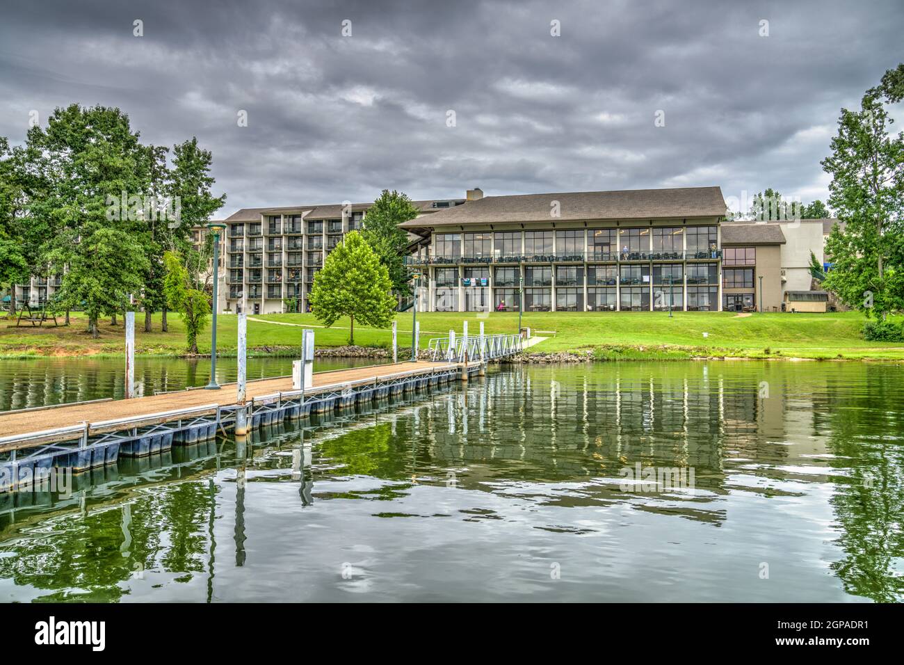 The Lodge at Pickwick Landing State Park on the Tennessee, River in ...
