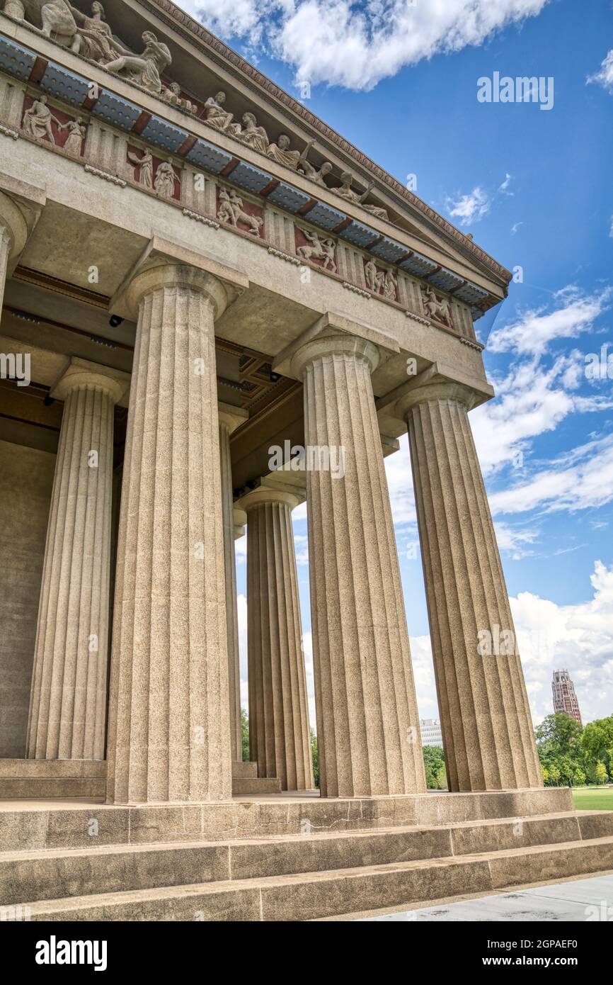 The pediment and columns on the rear of the Parthenon In Nashville’s ...