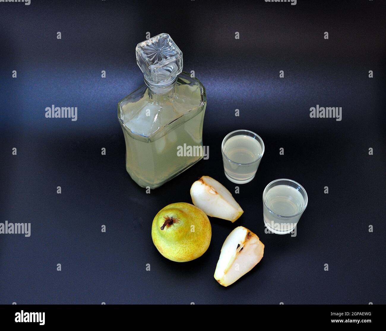 Hard cider bar hi-res stock photography and images - Alamy