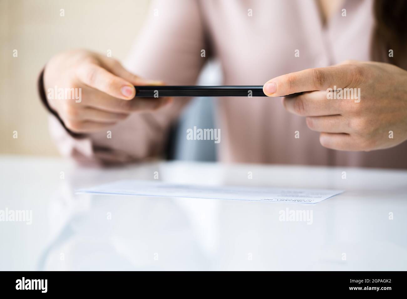 Remote Bank Check Capture And Deposit. Taking Photo Stock Photo - Alamy