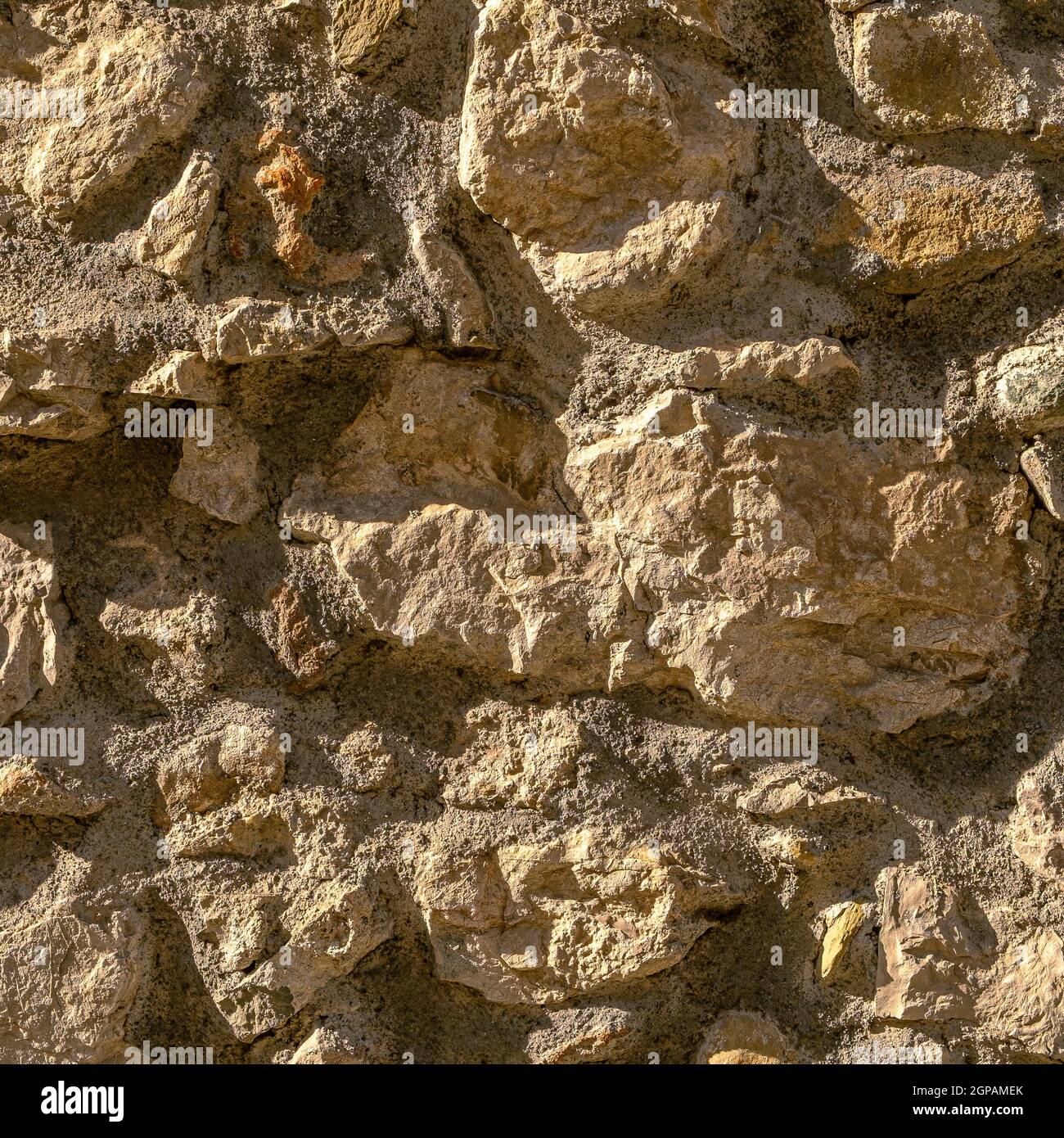 Jagged wall hi-res stock photography and images - Alamy
