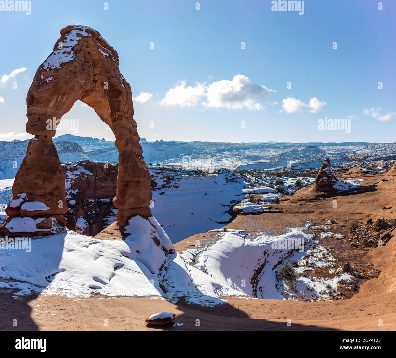 Delicate arch hike hi-res stock photography and images - Alamy