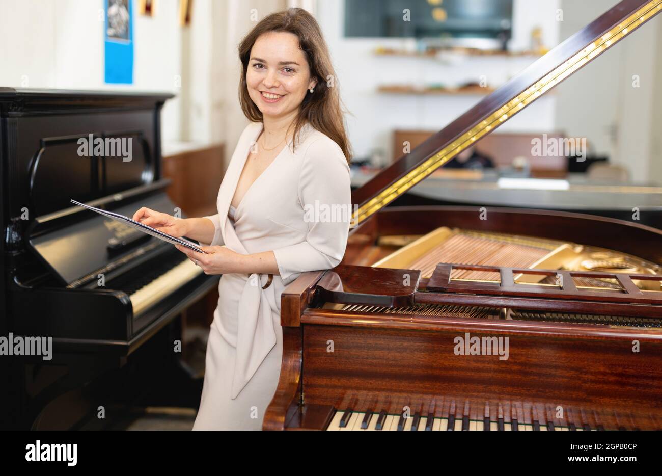 Musical assistant hi-res stock photography and images - Alamy
