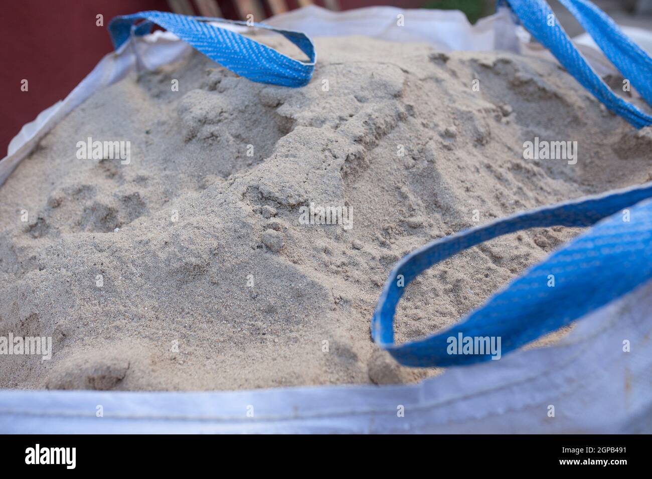 Large sandbags hi-res stock photography and images - Alamy
