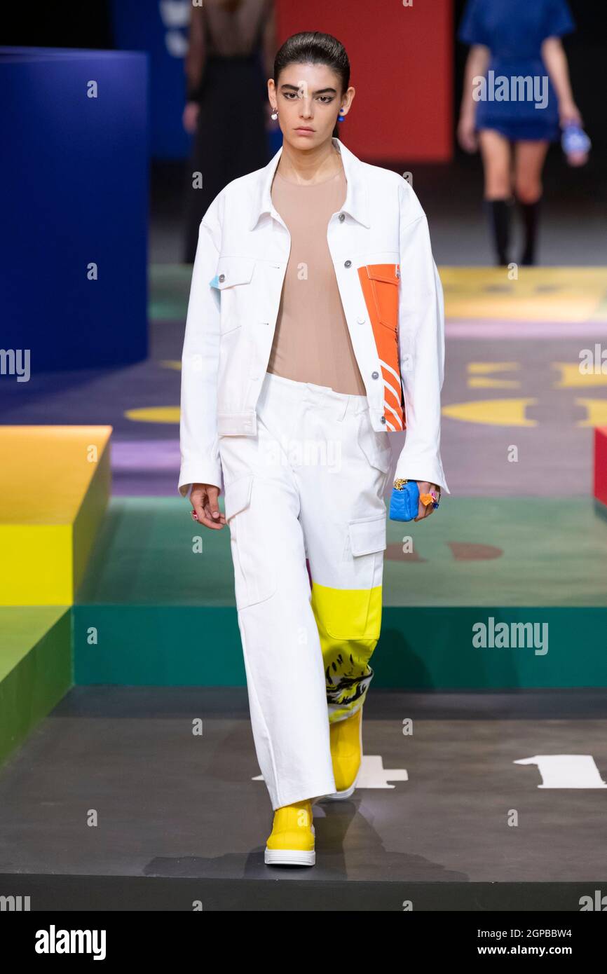 Paris, France. 28th September 2021: DIOR SS22 runway during Paris ...