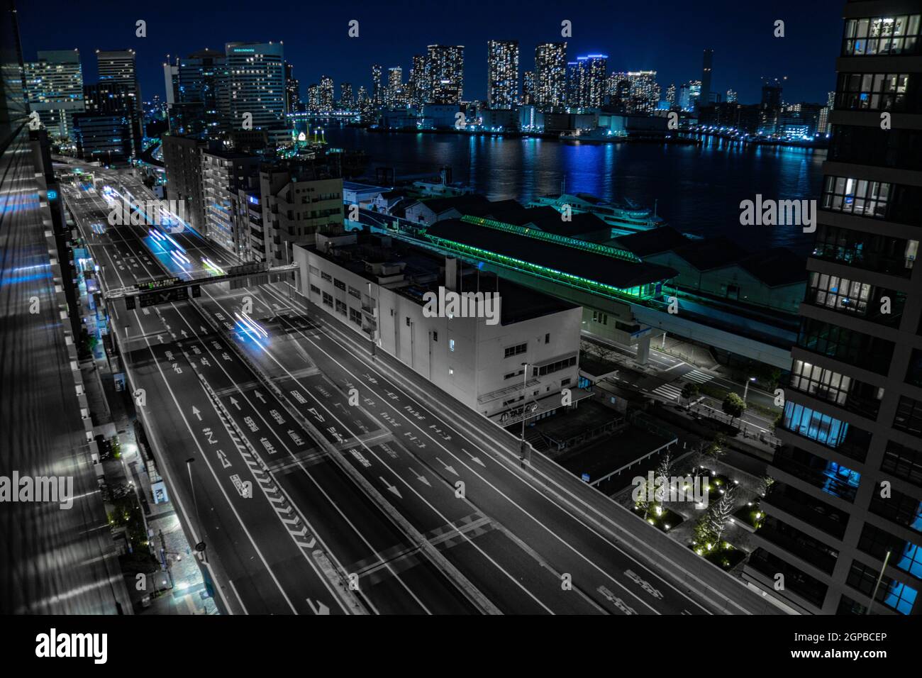 Of the Metropolitan Expressway Wangan night view (Minato-ku, Tokyo ...