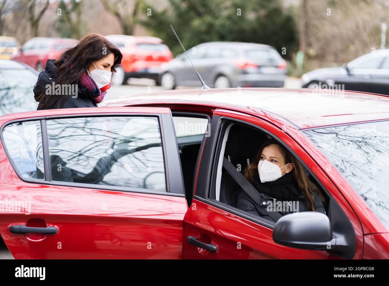 Carpool Ride Share And Carpooling Service In Face Mask Stock Photo - Alamy