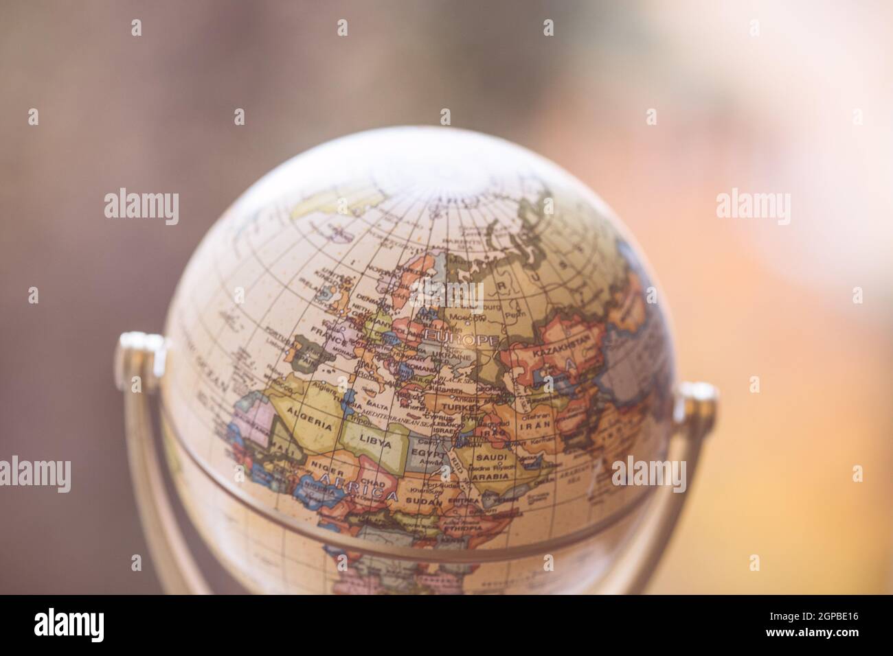 Blurry world map hi-res stock photography and images - Alamy