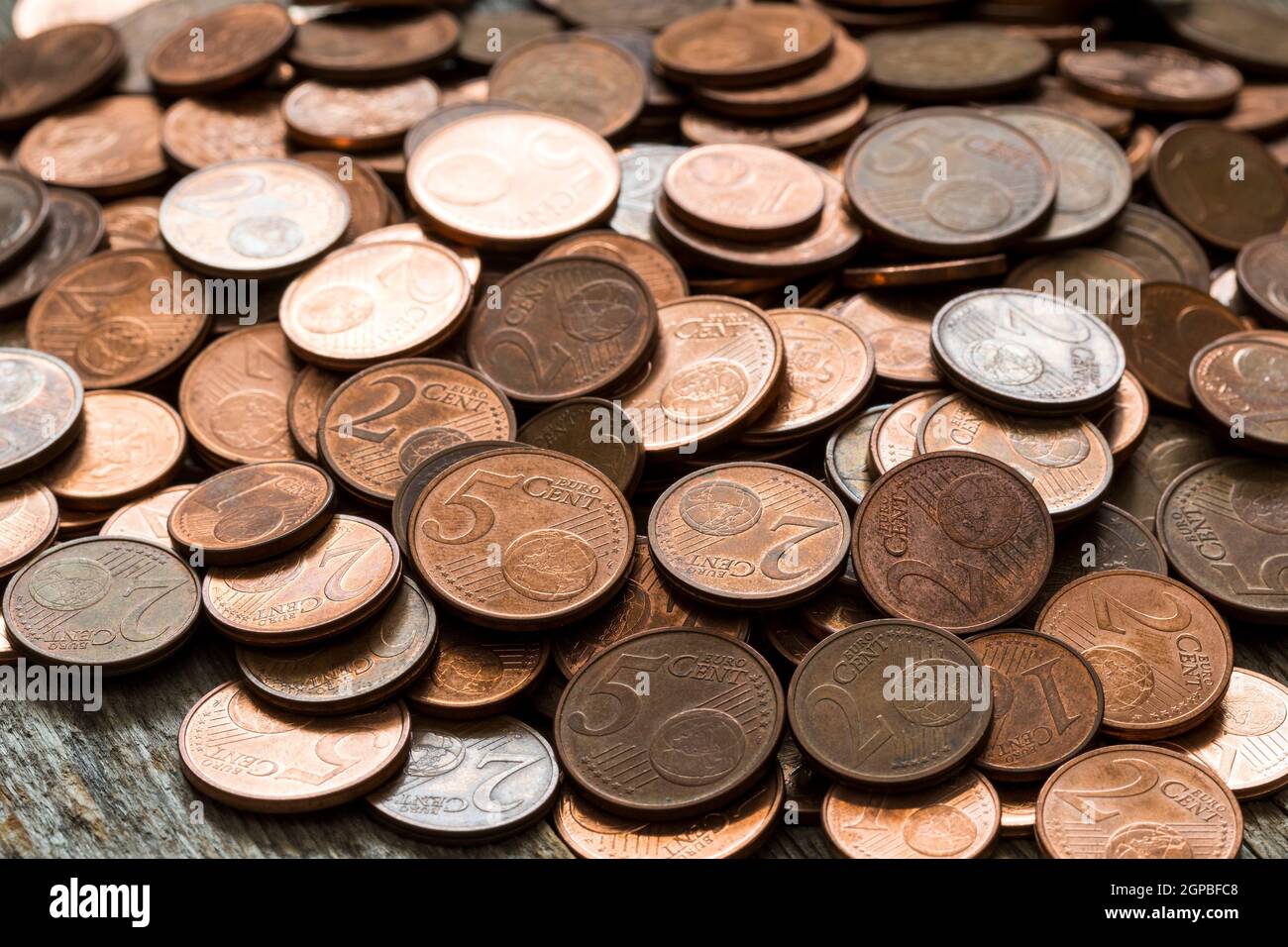 Close-up pile of euro cent coins Stock Photo - Alamy