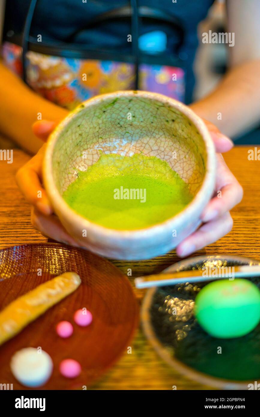 Traditional Kyoto style green tea in a japanese tea house Stock Photo ...
