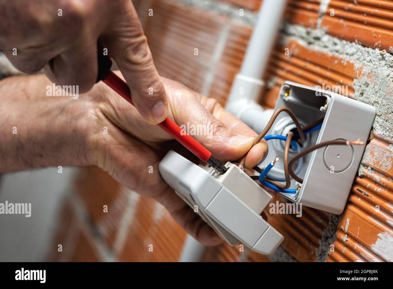 Electrician work in building site hi-res stock photography and images ...