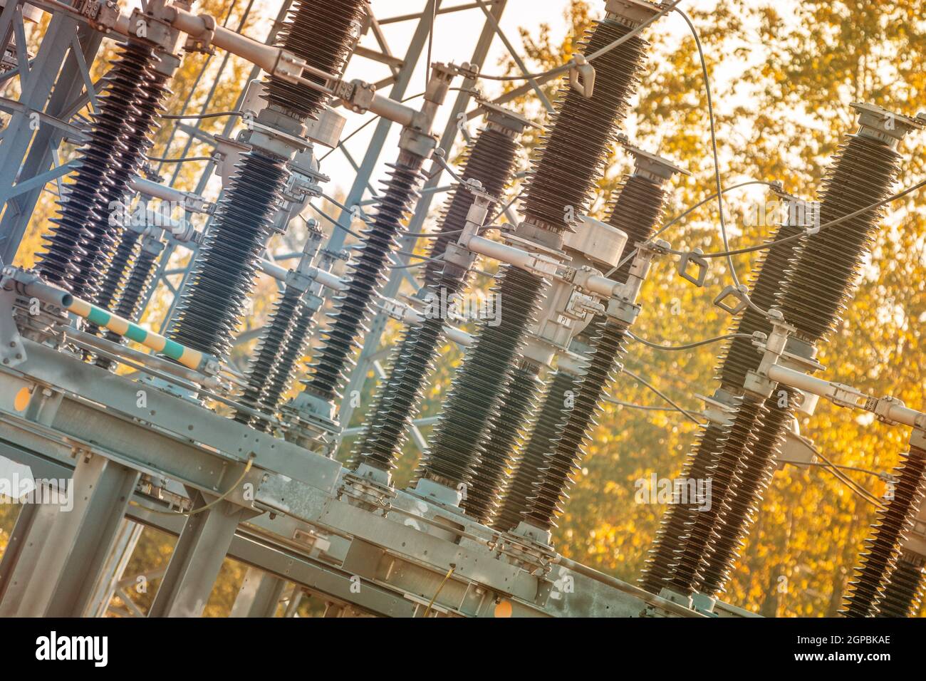 High voltage transformer with electrical insulation and electrical ...