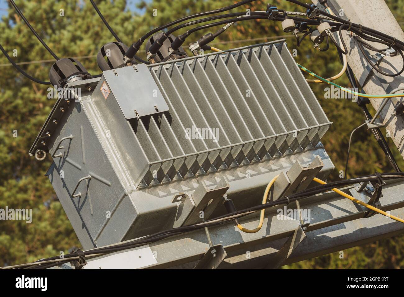 High voltage transformer with electrical insulation and electrical ...