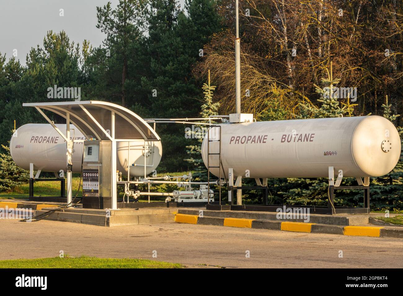 Butane tanks hi-res stock photography and images - Alamy