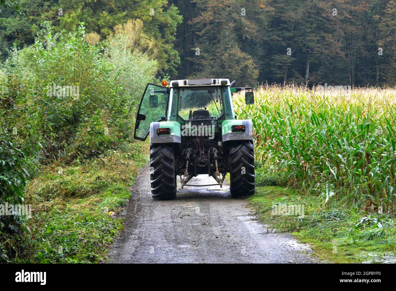 Tractors paths hi-res stock photography and images - Alamy