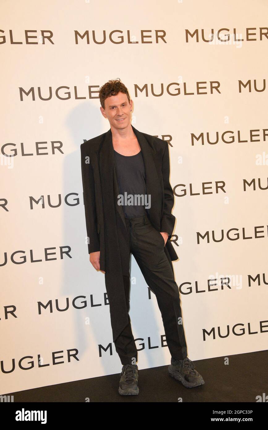Casey Cadwallader arriving at the 'Thierry Mugler: Couturissime ...