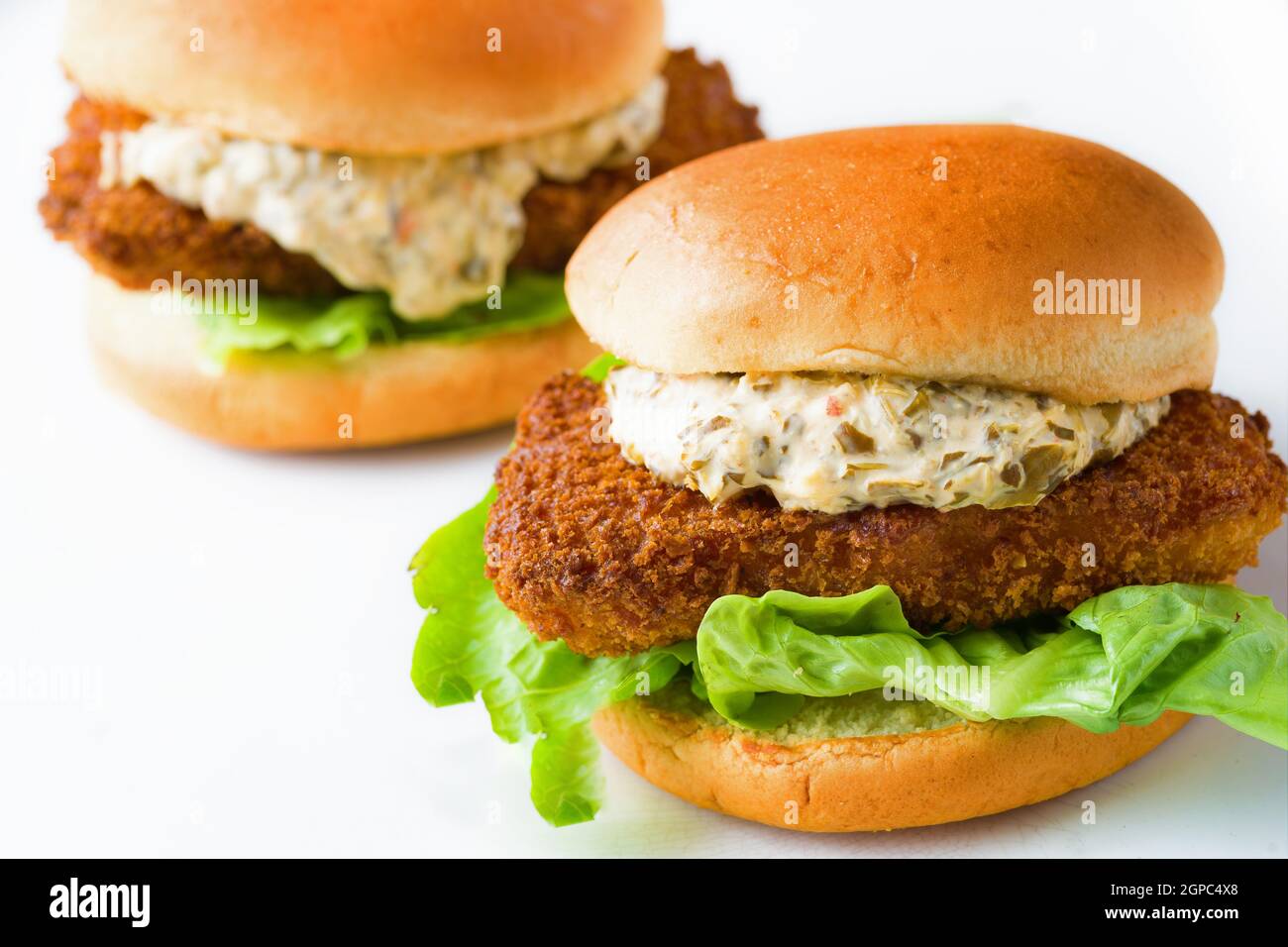 close up of a crispy crunchy fish fillet sandwich Stock Photo - Alamy