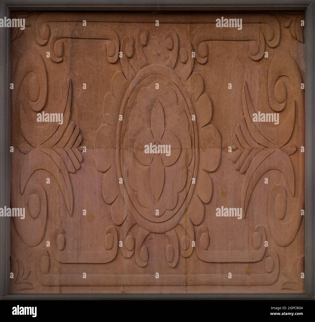 Rust colored tiles hi-res stock photography and images - Alamy